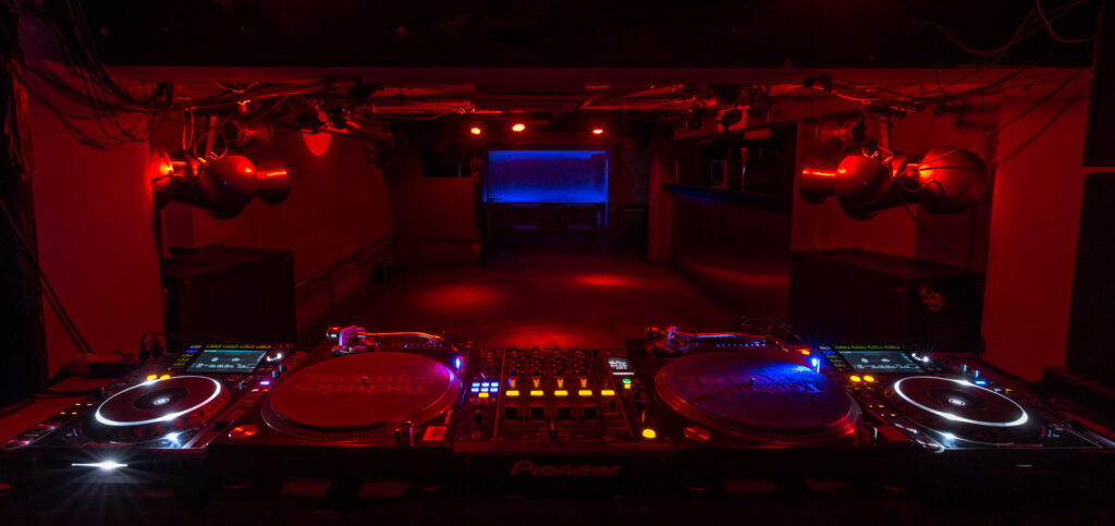 【大阪ナイトクラブ】CIRCUS OSAKA(サーカス)の店舗情報 - Night Club Search（ナイトクラブサーチ）